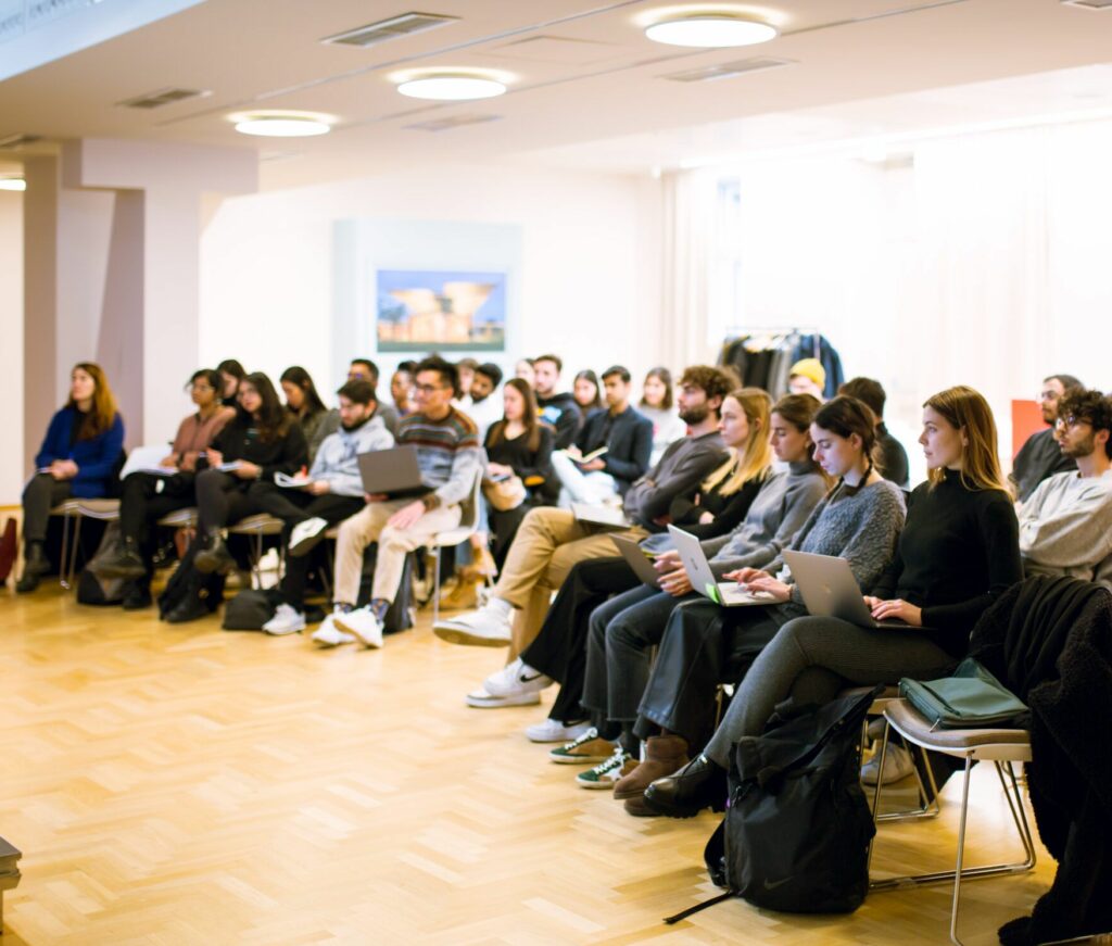 DESIGN X DESIGNERS • POLI.design